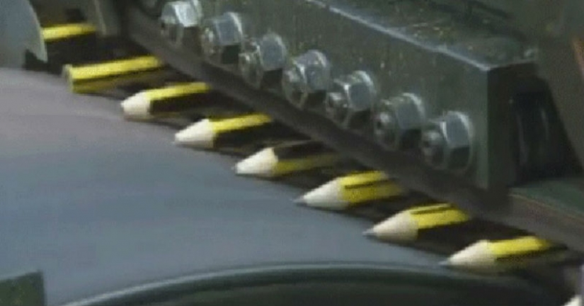 20 now repetitive and boring hypnotizing gifs about the production ...