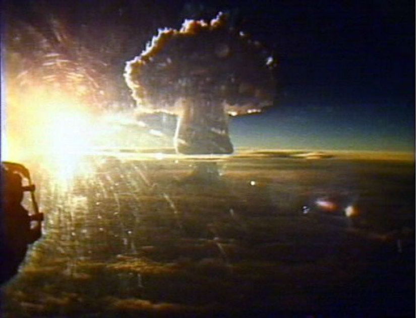 The most powerful nuclear explosions captured on camera - Pictolic