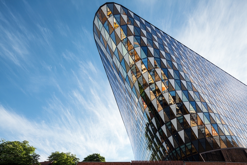 Buildings with a slope - Pictolic