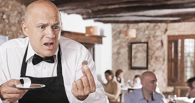 De dónde viene la tradición de dejar propinas y por qué la ...