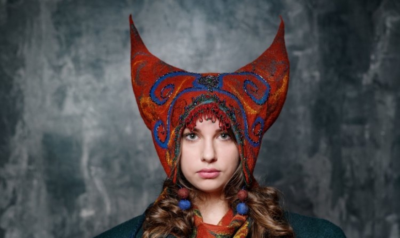 "Horned kichka": why women in Russia wore hats with horns - Pictolic