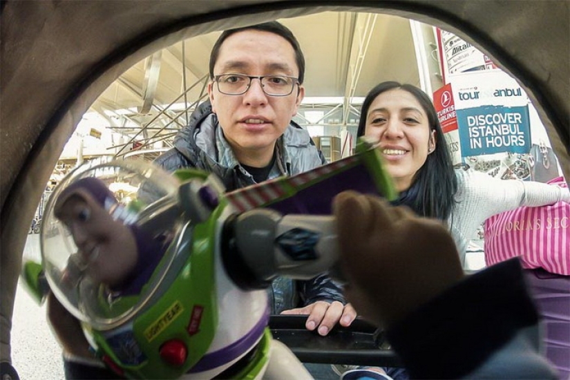 The world through the eyes of a baby in a stroller - Pictolic